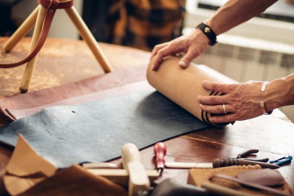 What is Split Leather? [Short Guide] - Domini Leather